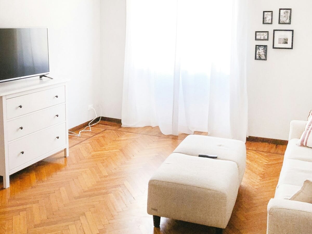 Top 50 Checklist to Declutter a Small Living Room - Penny Decor Guide